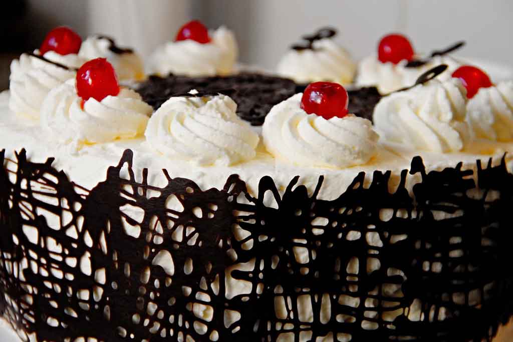 BLACK FOREST - Royal Breads